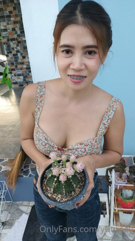 คลิปโป๊โอนลี่แฟน น้องเนย Yutnoey ให้สาวสองเย็ด น้องอลิซ Alicewonder56 ควยใหญ่กระแทกหีน้องเนยเย็ด ...